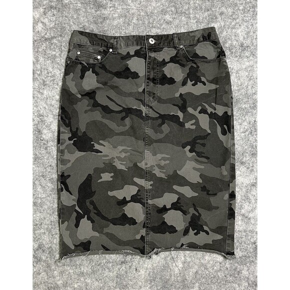 Indigo Thread Co | Skirts | Indigo Thread Co Camo Pencil Skirt Womens 2 ...